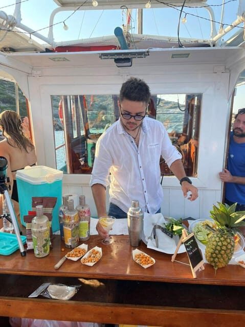 Porto Rafti: Athens Floating Bar Cruise - FAQ