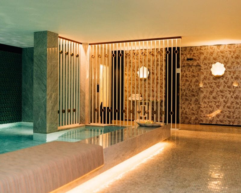Porto: Relaxing by the pool, sauna and steam room - An In-Depth Look at the Spa Experience in Porto