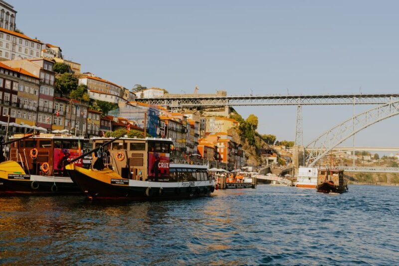 Porto: Romantic Sailboat Cruise - The Experience: Atmosphere and Comfort