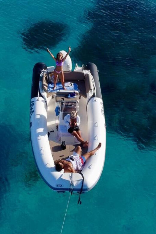 Porto Rotondo:Stylish & Comfortable Dinghy. Requires licence - Handling the Self-Drive Experience