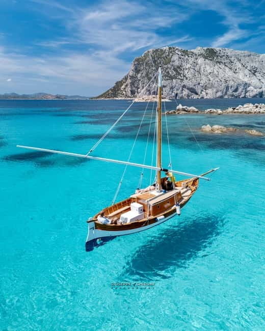 Porto San Paolo:Tavolara & Molara Vintage Cruise with lunch - What To Expect Onboard