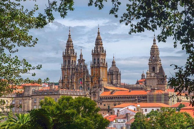 Porto: Santiago de Compostela and Valença do Minho Day Trip - Pricing & Value Analysis
