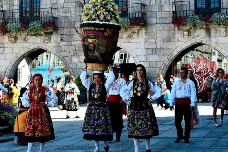 Porto: Santiago de Compostela & Viana do Castelo Tour - Authentic Experiences and Practical Tips