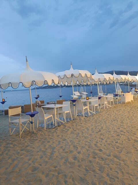 Porto Santo Stefano: La Caletta beach club - Cocktails under the umbrella - A Closer Look at the Experience