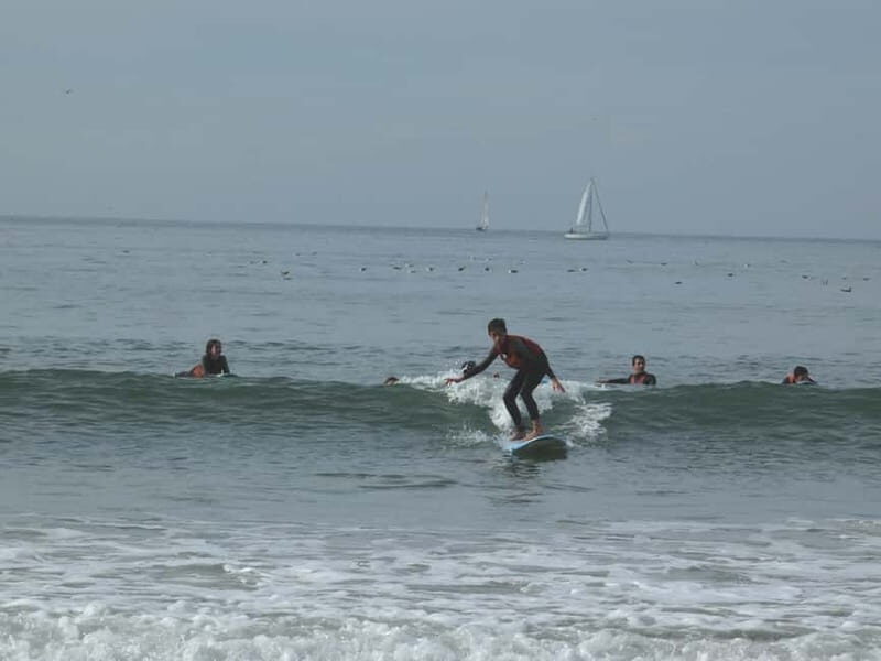 Porto: Surf Lesson in a small group - Introduction: What to Expect from a Porto Surf Lesson