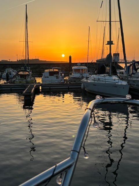 Porto: Tour on a Sailboat shared or private (Sunset Option) - The Sunset Experience