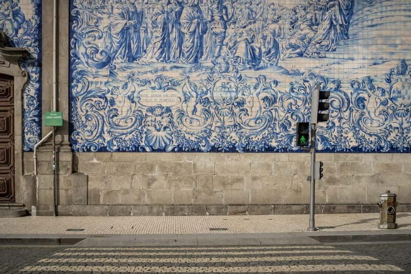 Porto Tour: Street Art & Architecture Experience 3h - Starting Point: Estátua de Vimara Pérez