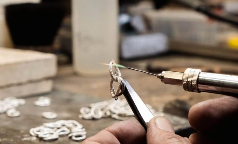 Porto: Tour to the world of silver in a century-old workshop - A Closer Look at the Silver Tour Experience