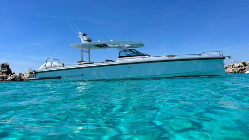 Porto Vecchio : Daily boat rental with skipper - Key Points