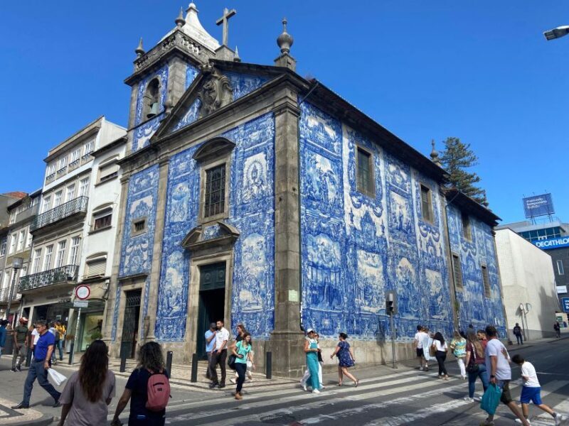 Porto walking Tour with private visit Stock Exchange Palace - FAQs