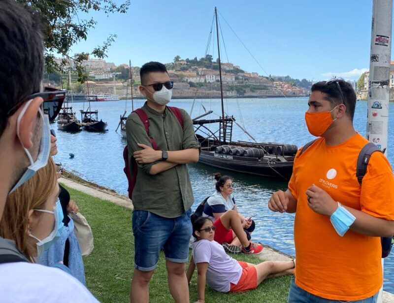 Porto: Wine Tasting with Tapas Walking Tour - The Sum Up