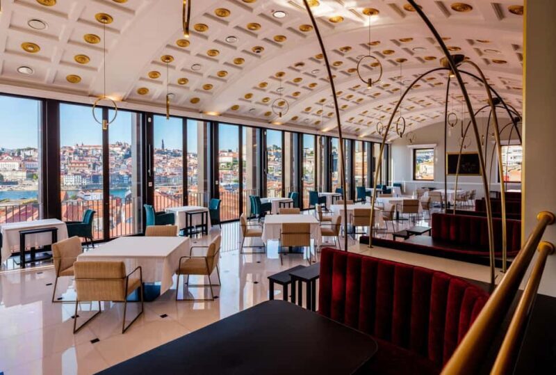 Porto: WOW Immersive Cabaret Dinner - Key Points