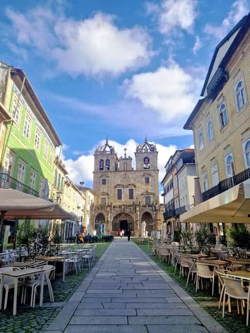 Porto:Braga & Guimarães Small-Group Full Day Tour with lunch - The Itinerary: Exploring Portugal’s Heartland