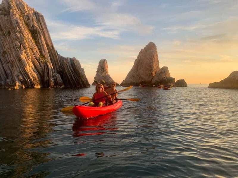 Portonovo: Sunrise Canoe Tour with Breakfast - Key Points
