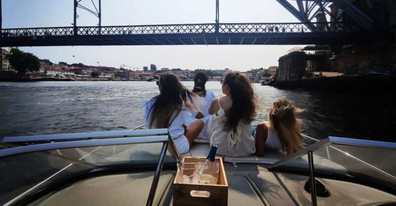 Porto:Private Boat Tour 6 Bridges 1h30 group price up to 6px - An In-Depth Look at the Experience