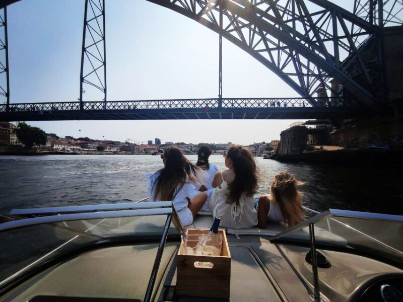 Porto:Private Boat Tour 6 Bridges 1h30 group price up to 6px - Authentic and Practical Details