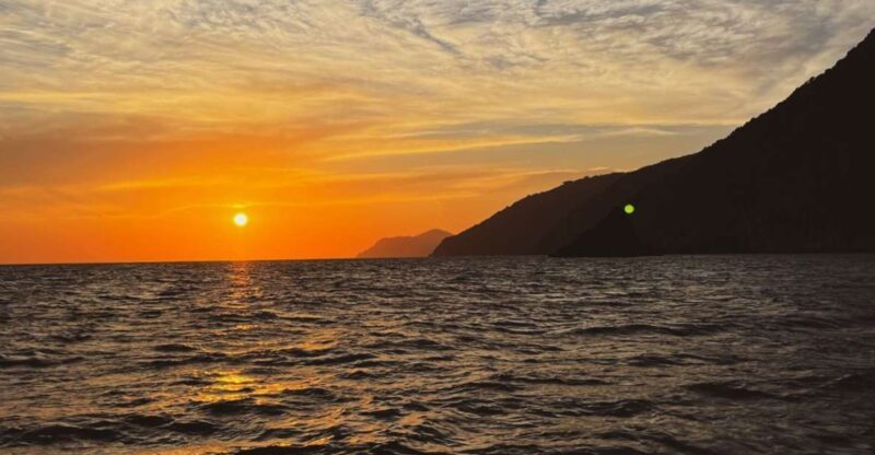 Portovenere: Palmaria Island & Lord Byron Cave Sunset Cruise - The Experience in Detail