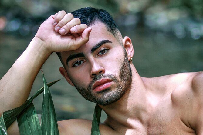 Portrait Photoshoot in a Tropical Rainforest - Key Points