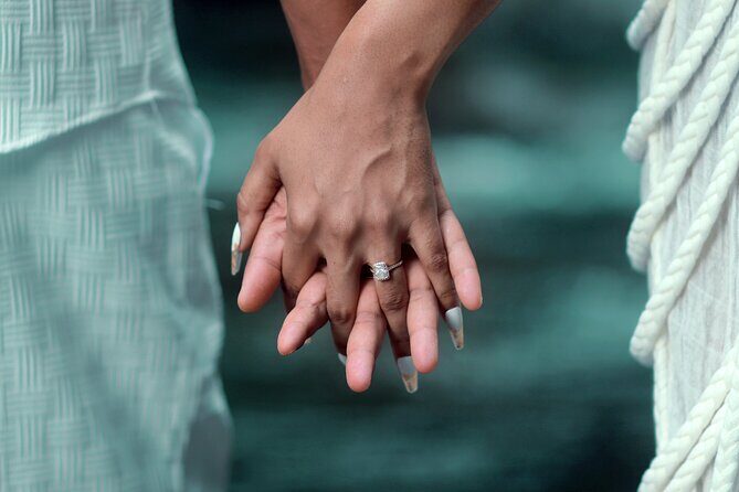 Portrait Photoshoot in a Tropical Rainforest - Who Will Love This Experience?