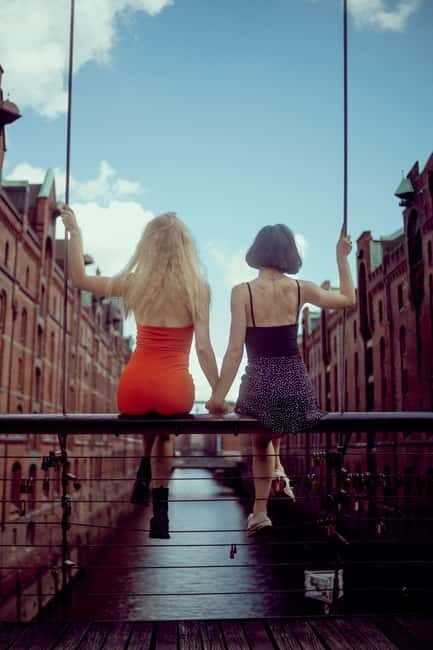 Portrait shoot in Hamburg  your private walk with a professional photographer - Itinerary Breakdown: What to Expect