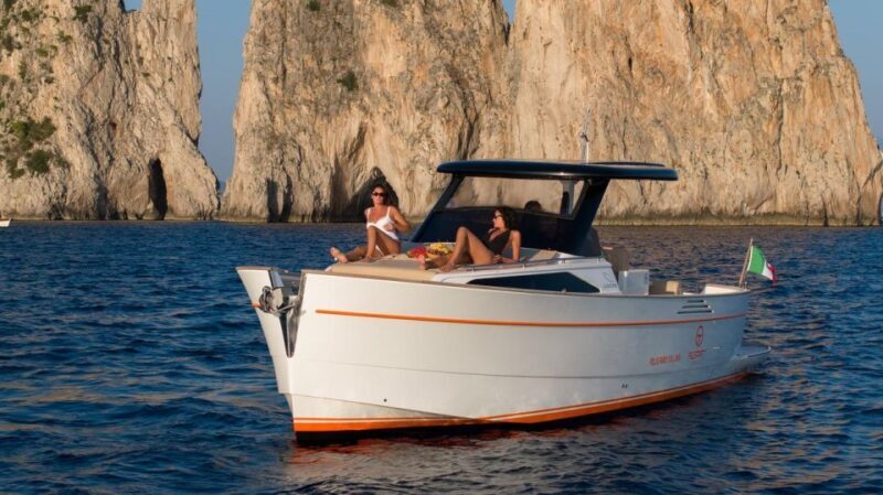 Positano: Boat Tour of Capri with Drinks and Snacks - Key Points