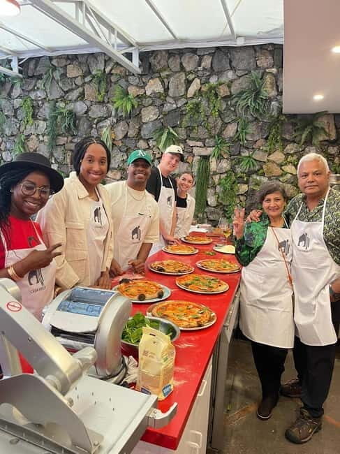 Positano: Small Group Pizza Making Class with Drink Included - Key Points
