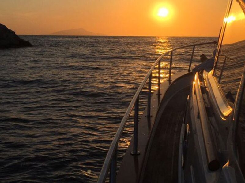 Positano: Sunset Cruise Day Trip with Drinks and Snacks - Who Will Appreciate This Cruise?