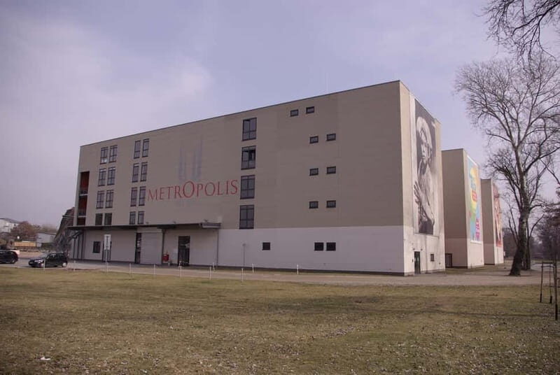 Potsdam-Babelsberg: 5-Hour-Tour "Film-History" by VW-Bus - An in-depth look at the film-themed journey