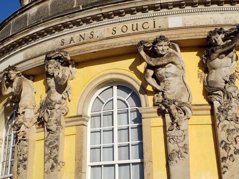 Potsdam: Private Bus Tour with Park Walk to Sanssouci Palace - Key Points