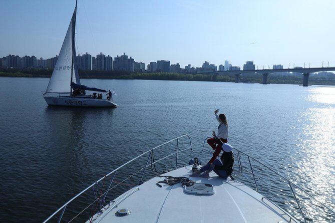 Power Yacht Tour Hanriver - Is the Price Worth It?