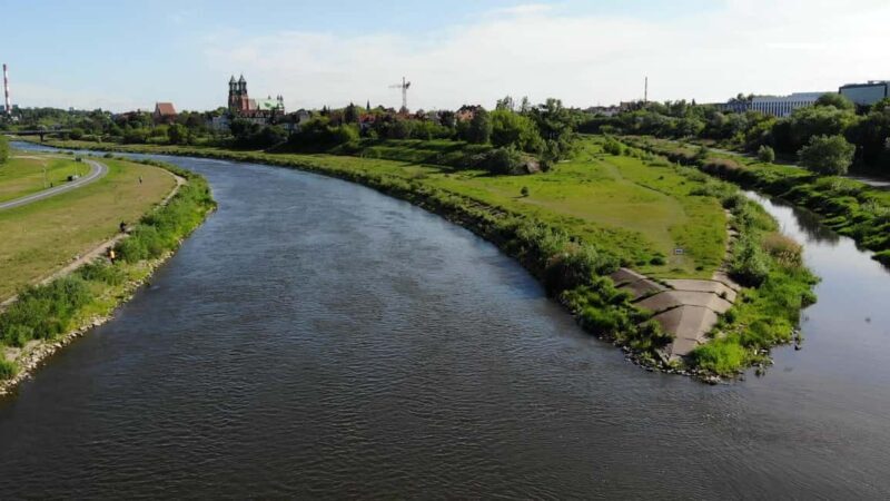 Pozna: Drone Lesson with Instructor and City Tour - FAQ