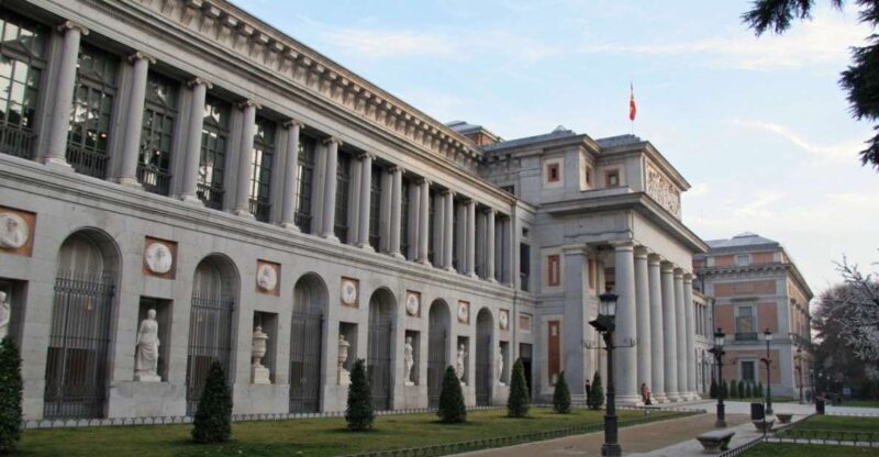 Prado Museum VIP tour with an art Expert, tickets included - Key Points