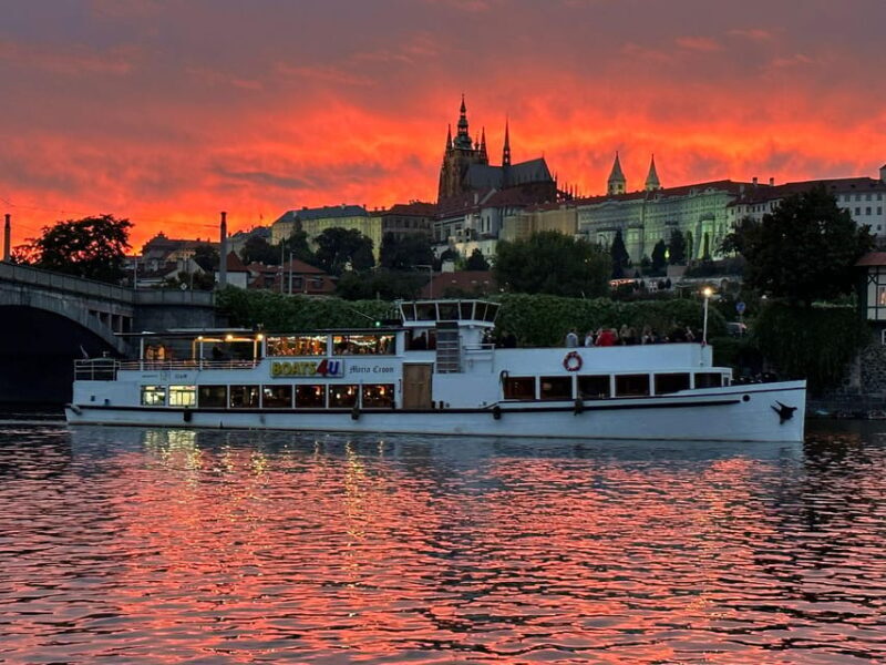 Prague: 1-hour Cruise with Audio Guide - Experience: What’s the Cruise Really Like?