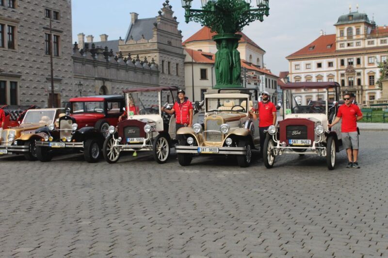 Prague: 1-Hour Vintage Car Tour - Key Points