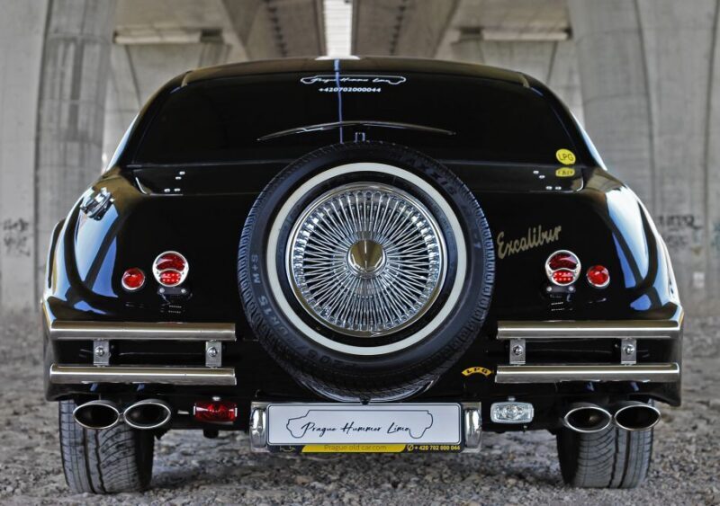 Prague: 1-Hour Vintage Limousine Rental - An Overview of the Vintage Limousine Experience in Prague