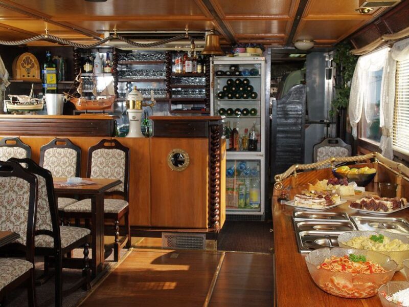 Prague: 2-Hour Lunch Cruise on the Vltava River - Authentic Traveler Reviews