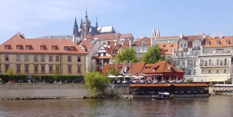 Prague: 3-hour Evening River Cruise with Dinner - The Experience: What You Can Expect