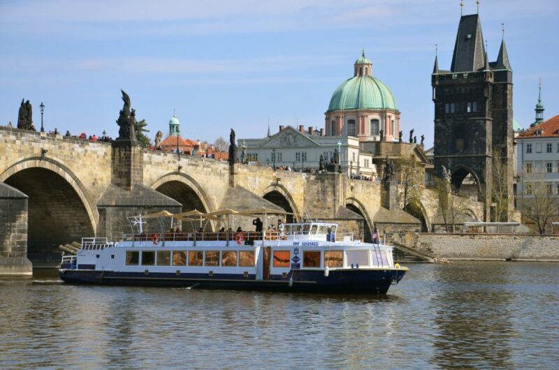 Prague: 3-hour Evening River Cruise with Dinner - FAQ