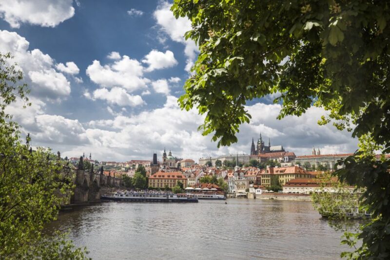 Prague: 3Hour Castle Grounds Walking Tour and River Cruise - Final Verdict