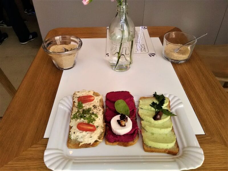Prague: 4-Hour Vegetarian Food & History Tour - Discover Prague’s Vegetarian Flavors and Historic Charm in Four Hours
