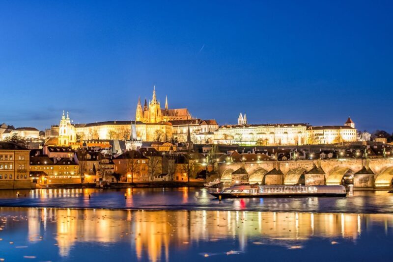 Prague: 50-Minute Sightseeing Evening Cruise - A Closer Look at the Itinerary