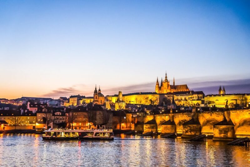 Prague: 50-Minute Sightseeing Evening Cruise - Who is This Tour Best For?