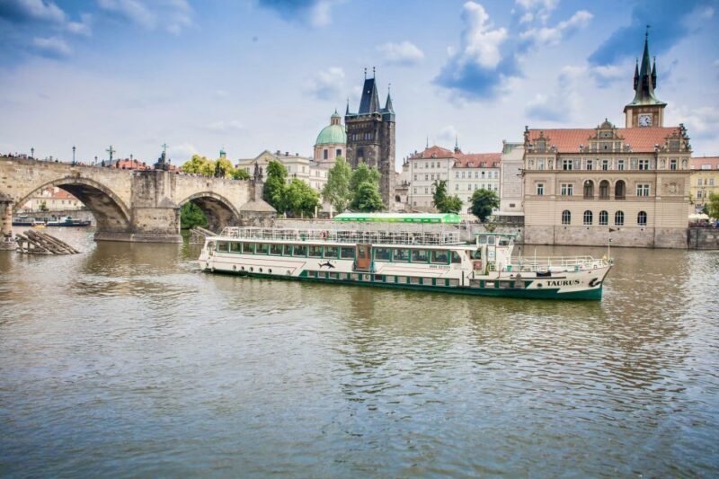 Prague: Afternoon Beer Cruise with Drinks Included - Reviews in a Nutshell
