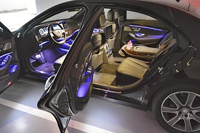 Prague airport luxury transfer by a Mercedes Benz S class - FAQs about the Prague Luxury Mercedes Benz S-Class Transfer