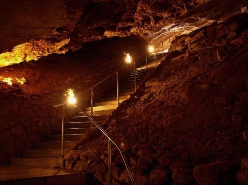 Prague: All-Inclusive Karlstejn Castle and Caves Tour - The Value and Pricing