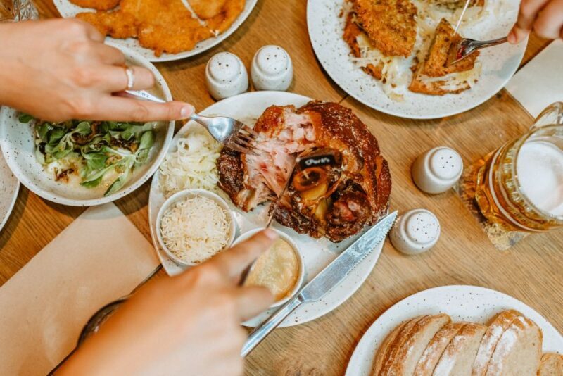 Prague: Award-Winning Old Town Food Tour with Four Drinks - Why This Tour Stands Out