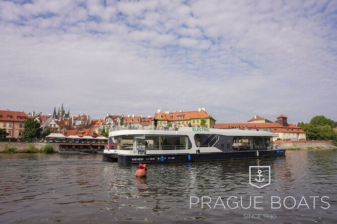 Prague Boats 1-hour Cruise - The Reviewers Perspective: Voices from the Water