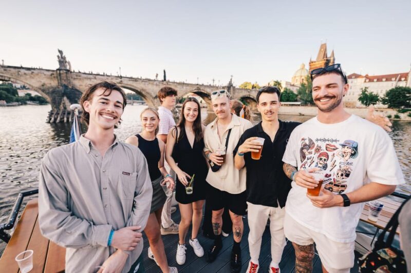 Prague: Booze Cruise with Open Bar and Duplex Entry - What Travelers Say