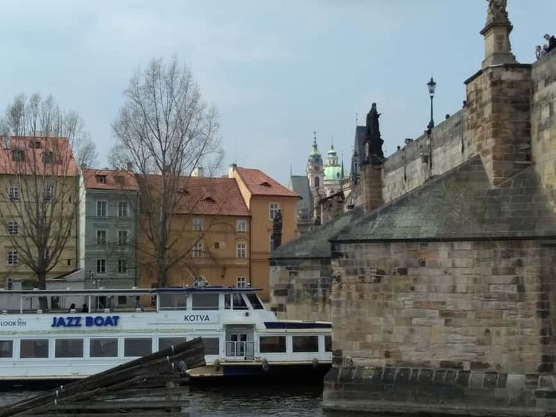 Prague: Bus and Boat Tour - Who Will Appreciate This Tour?
