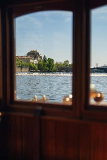 Prague: Canal Cruise Around Charles Bridge - FAQ